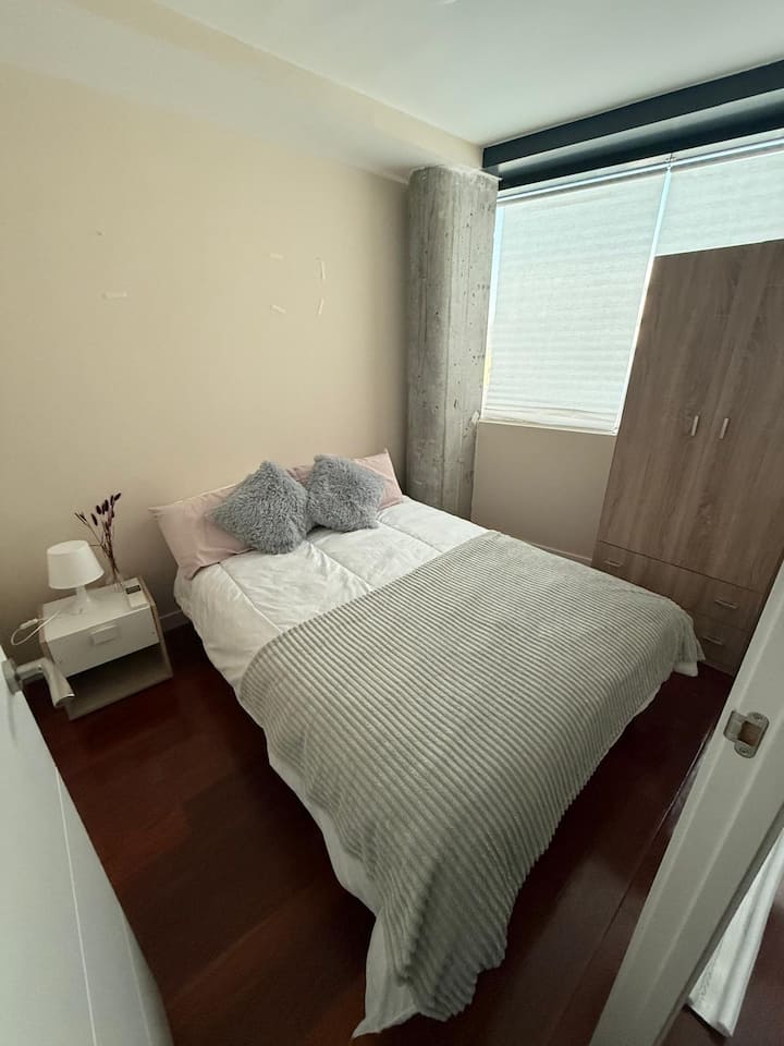 Habitación Con Baño Privado En Casa De Familia. - San Sebastián de los Reyes