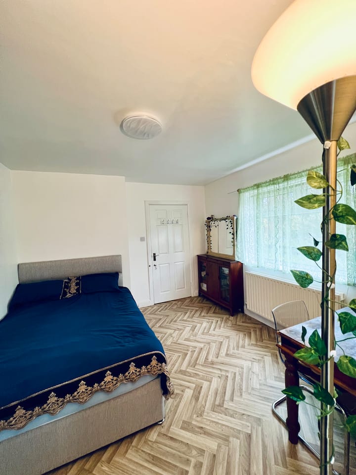 Independent Room Oasis - Altrincham