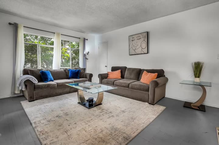 1 Bedroom Oasis Near Beverly Hills - Beverly Hills