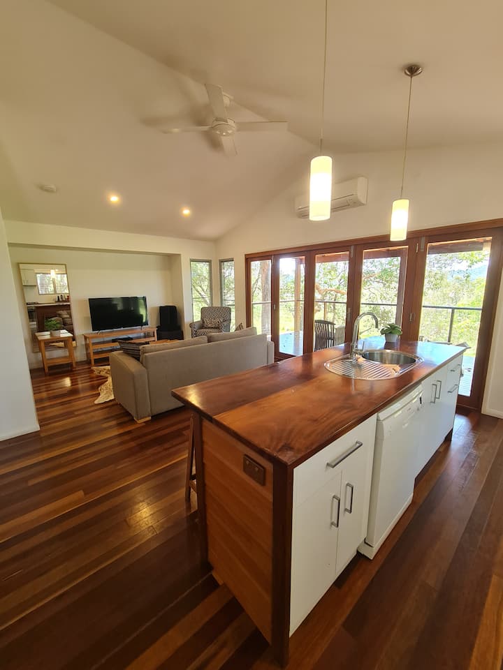 Yandina Station Luxury Cottage - Canando - Eumundi