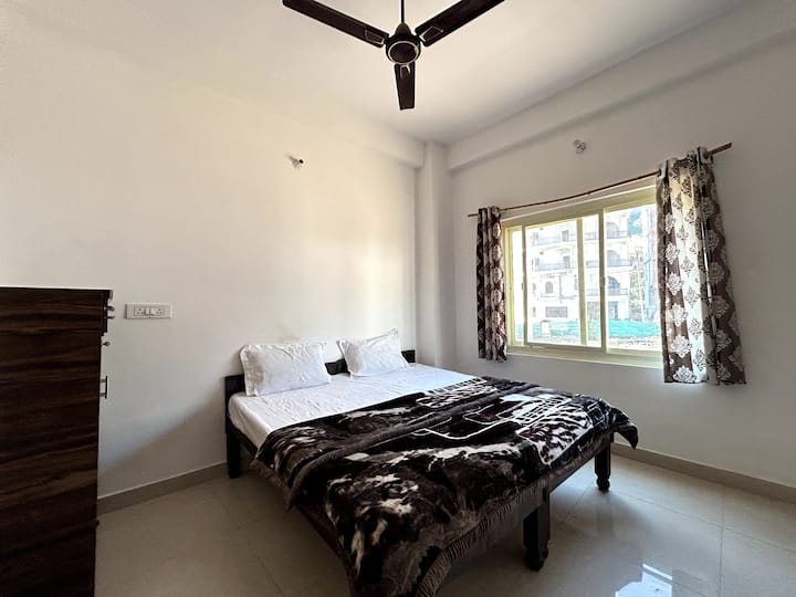 Spacious & Clean Room Kitchen - Rishikesh