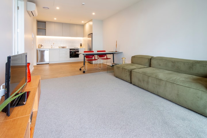 Single Level Retreat 1 Bed 1 Bath With Balcony - Christchurch