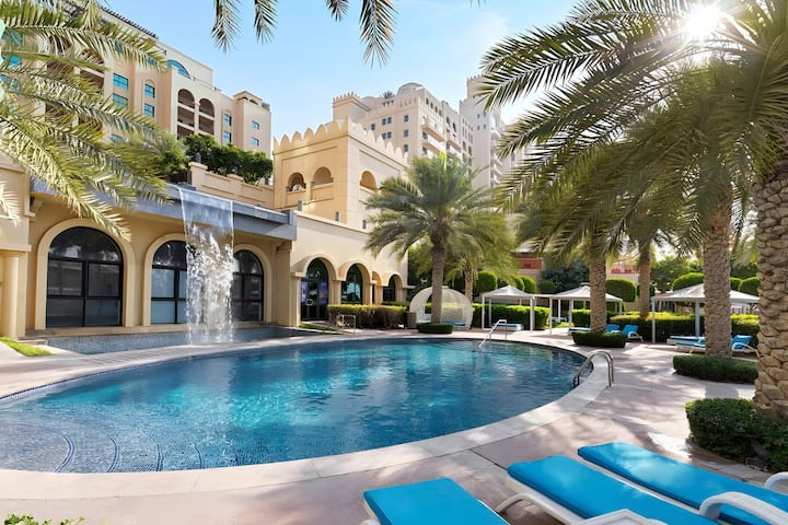 Luxe 2br @ Golden Mile 5/sleeps 6/beach Access - Dubái