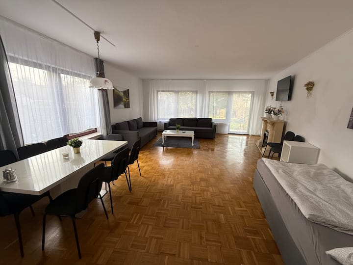Geräumige Wohnung In Poll P02 - Köln