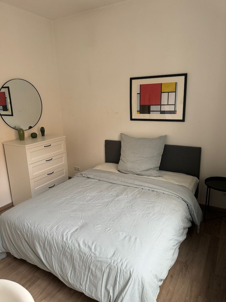 Cozy Room In Koln - Cologne