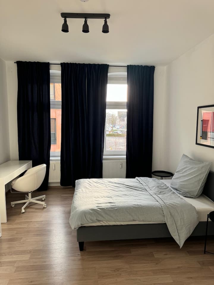 Trendy 4 Bedroom Apartment In Koln - Colonia
