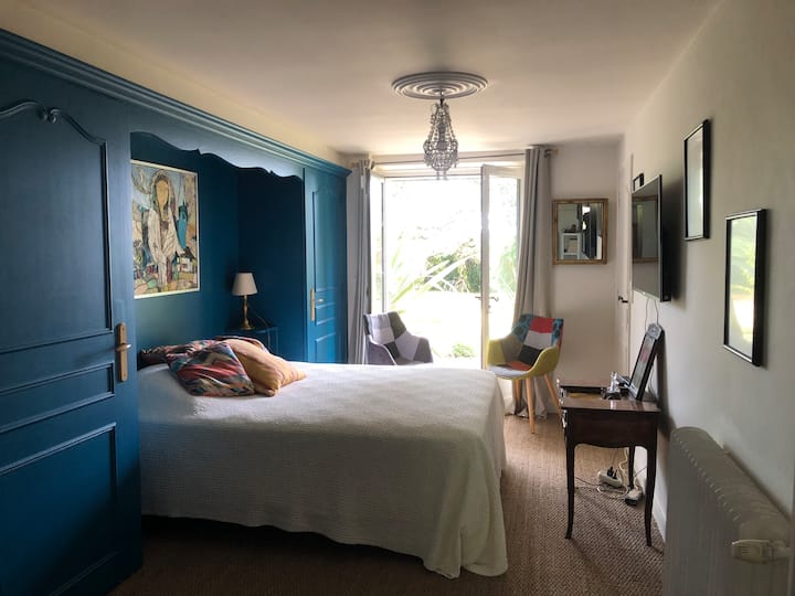 Chambre Dans Maison, Au Calme. - Vitrac