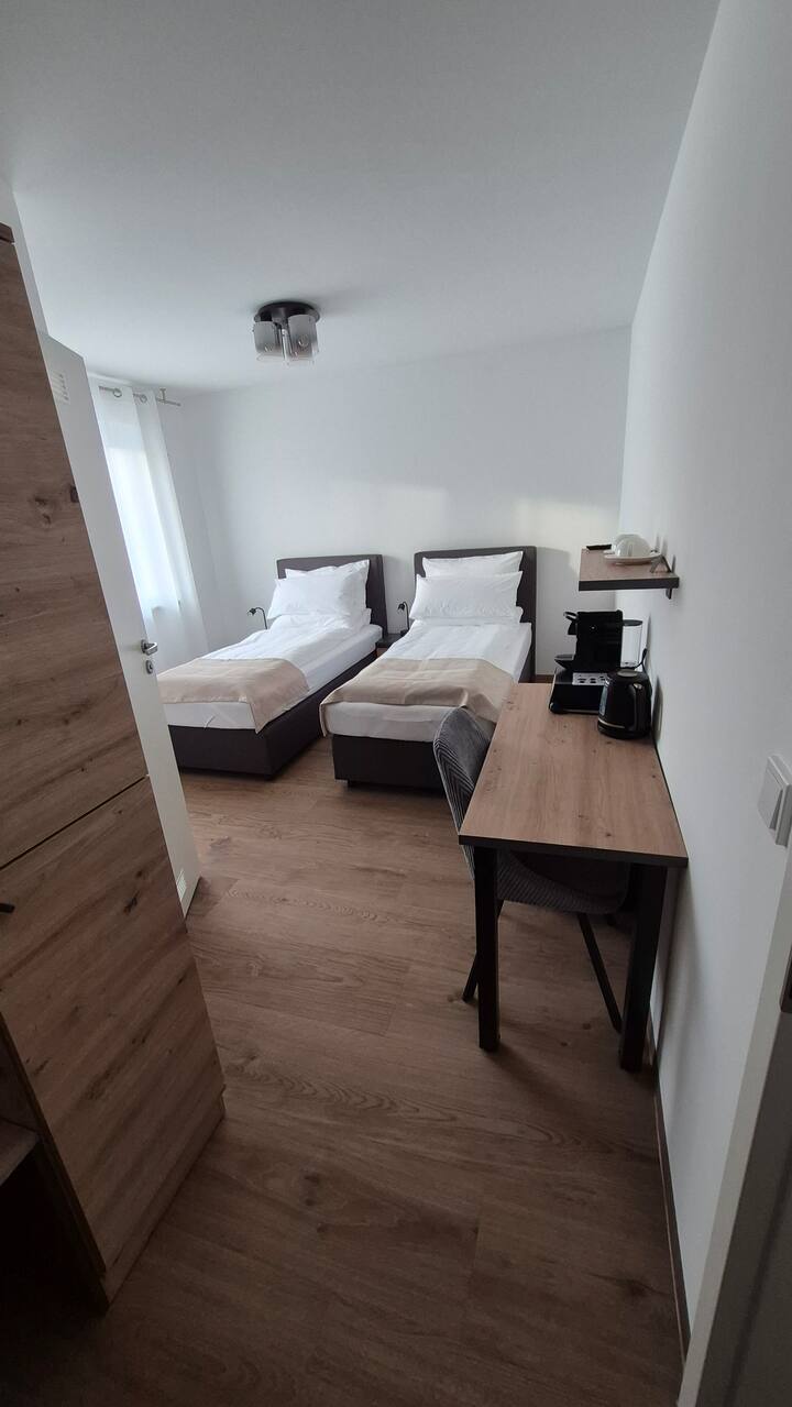 Doppel-/zweibettzimmer Mit Bad - Reutlingen