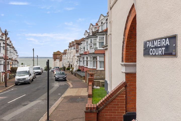 Modern Gem Southend Free Parking Partial Sea View - Westcliff-on-Sea