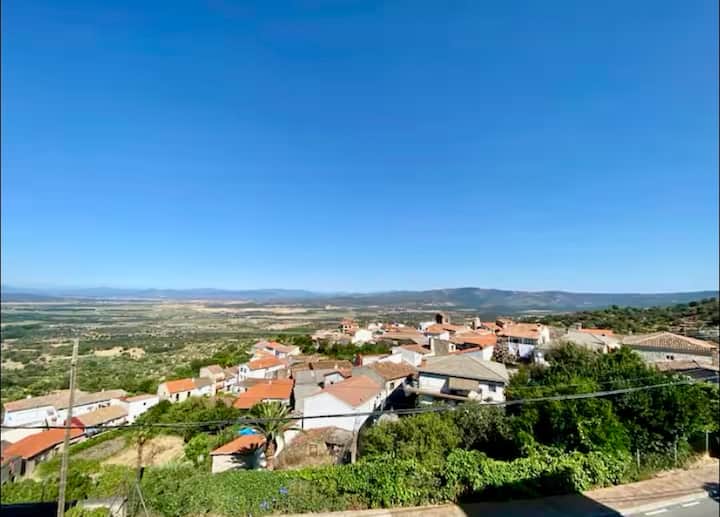 El Cerezo Con Vista Al Valle - Valle del Jerte