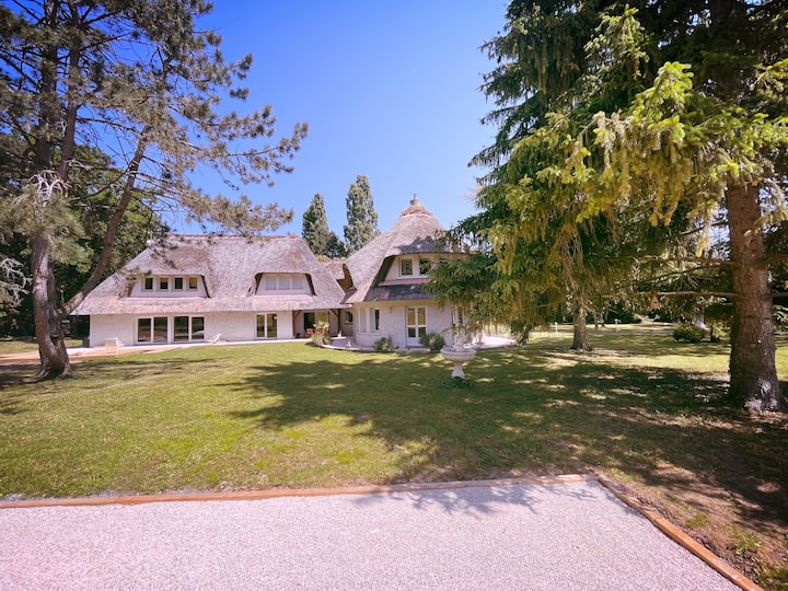 Chaumière Avec Piscine Intérieure - 7 Chambres - Île-de-France