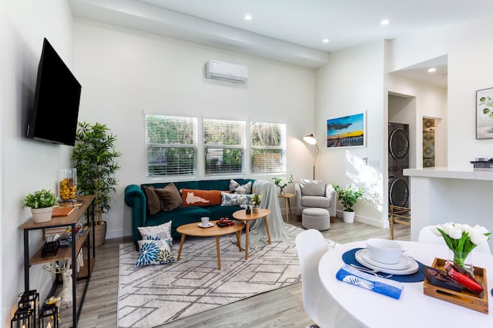 Designer House W Outdoorkit & Kingbed - Pasadena, CA