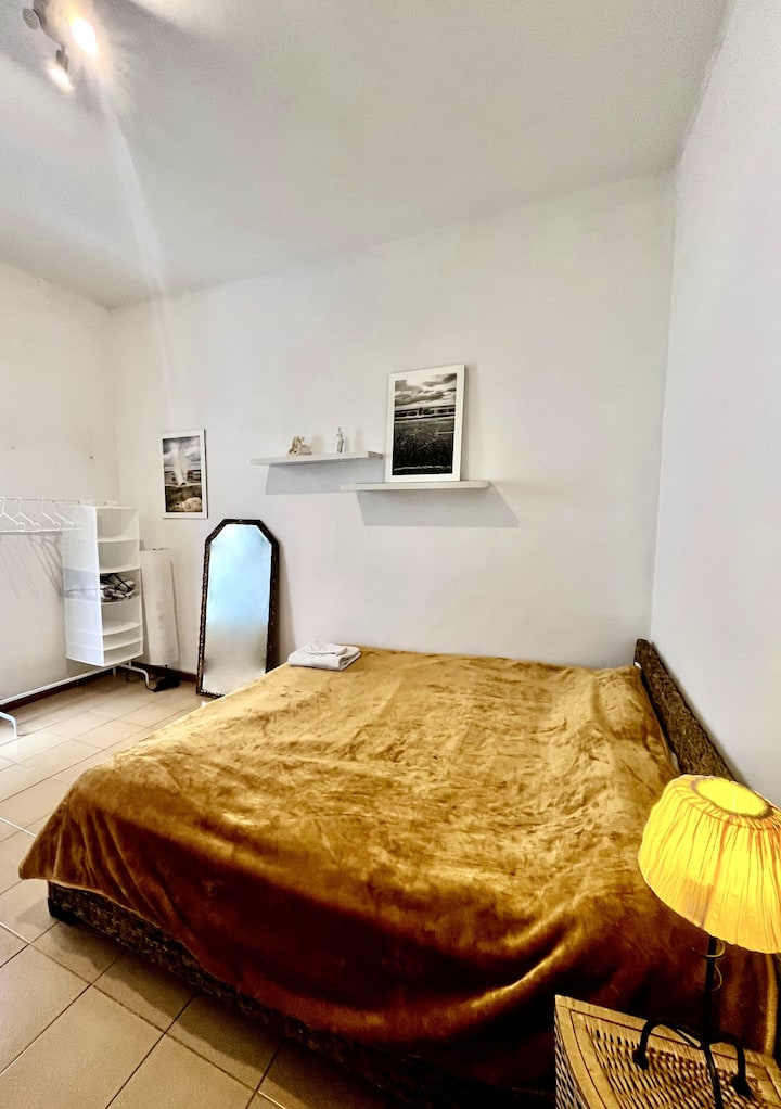 Huge Room In The Center Of Bcn - Barcelona