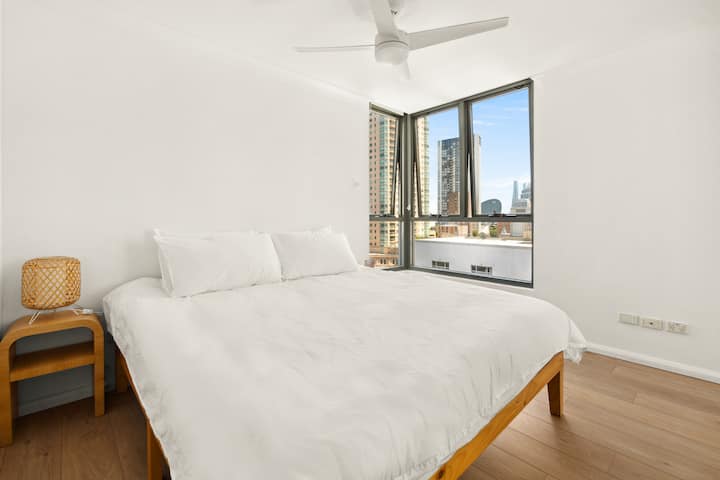 Elegant Central 2-br Apartment Near Top Dining - Sydney central station