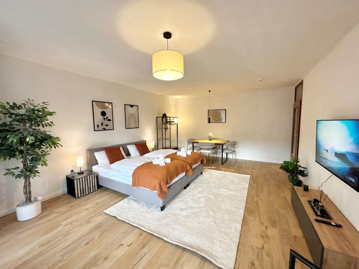 Cozy 2br Apt | Pet-friendly+ Close To Main Station - Norderstedt
