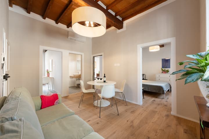 Accogliente E Luminoso Appartamento Zona Soffiano - Florenz