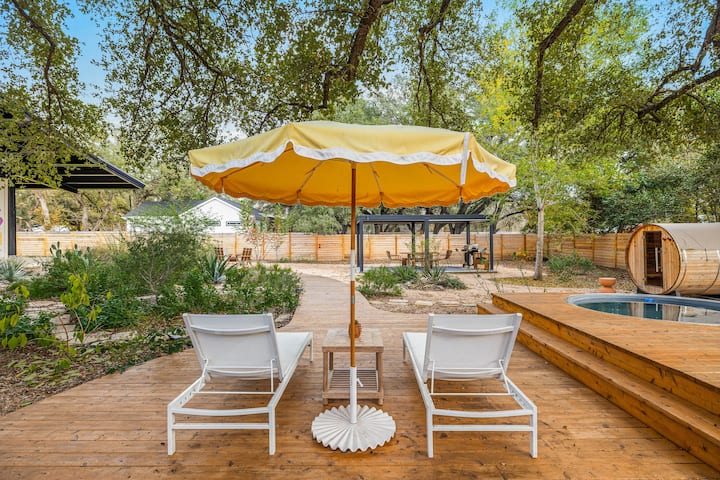 Sauna & Pool | Lockhart Getaway - Lockhart State Park, Lockhart