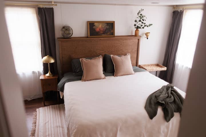 Charming Norman Retreat Near Ou & Downtown - Norman, OK