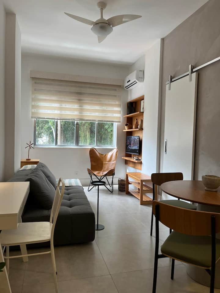 Novíssimo Sl E Qto Laranjeiras. - Rio de Janeiro