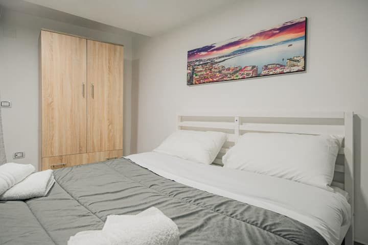 House Of Totonn - Naples