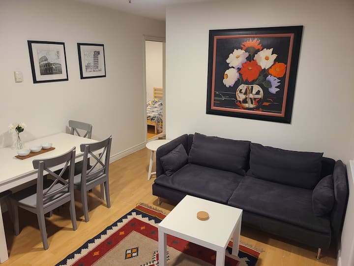 Functional Private 2 Bed 1 Bath Near Dt Vancouver - Vancouver