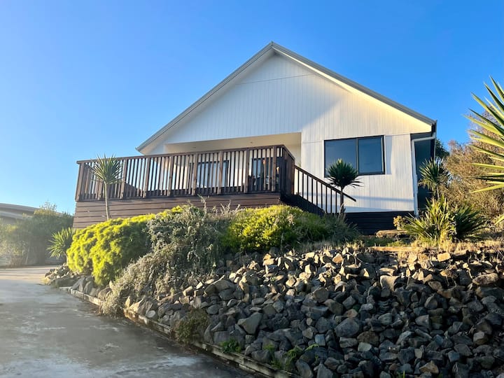 Raglan Paradise 3 Bed Home With View - Raglan
