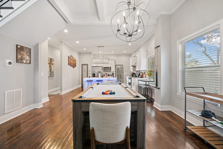 Lux-atl Gated Home /Movie Projector/pool Table/bar - Atlanta, GA