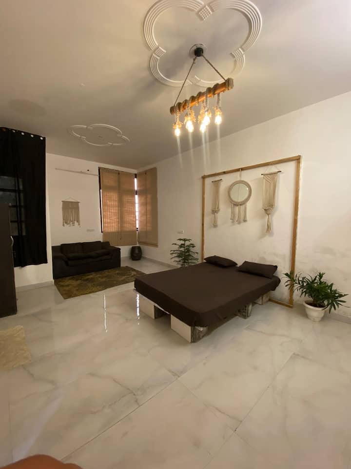 The Mansion Killa 25 Luxurious Farmhouse Villa - Faridabad