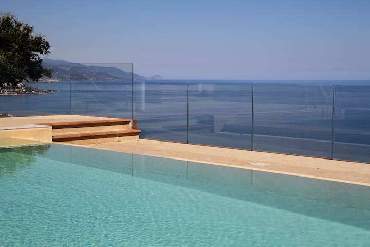 Villa Dammuso With Private Pool - Italy