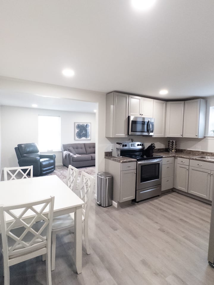 Sleek & Contemporary 2br Getaway - Maine