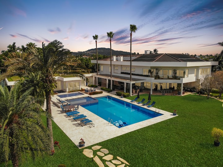 Mansion |Helipad |4 Swimming Pools |Bbq Grill | Ac - Guarujá