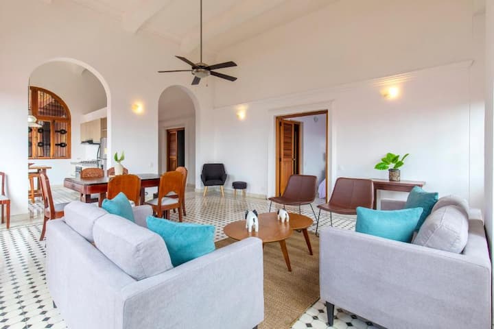 Apartamento Colonial Con Balcón Sobre Getsemani! - Cartagena, Colombia