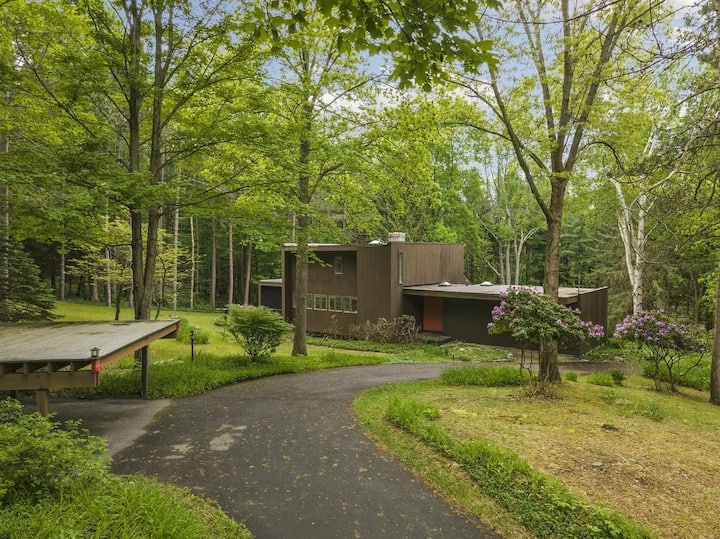 Sunny, Spacious Mcm, Sleeps 7 - Ithaca, NY