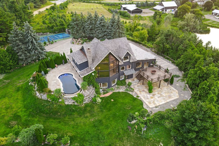 Luxury Chalet-style Retreat - Hockley Valley, ON