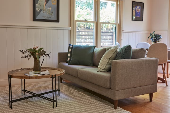 River Cottage - Bright