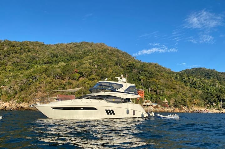 Luxury Yacht In La Paz - La Paz