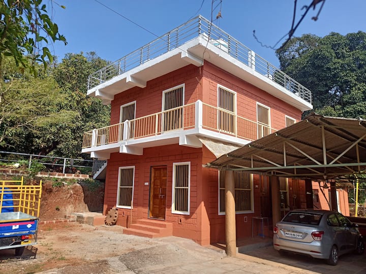 Parijat Homestay Premium Room - Ratnagiri