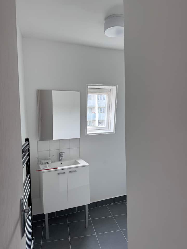 Appartement 6 Personnes Spacieux - Mouscron