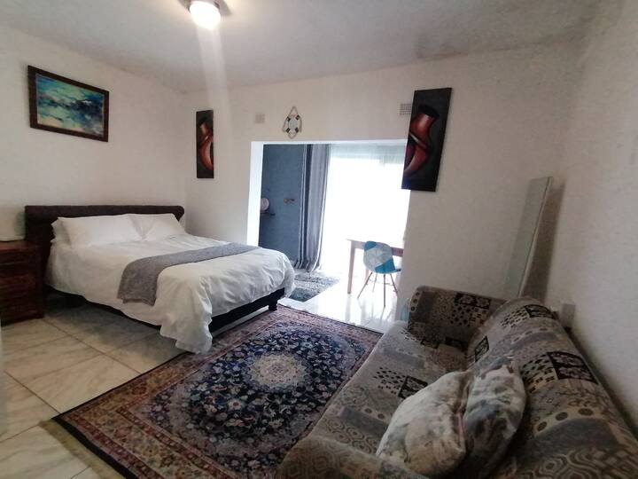 Room With Own Bathroom And Kitchenette - Ramsgate