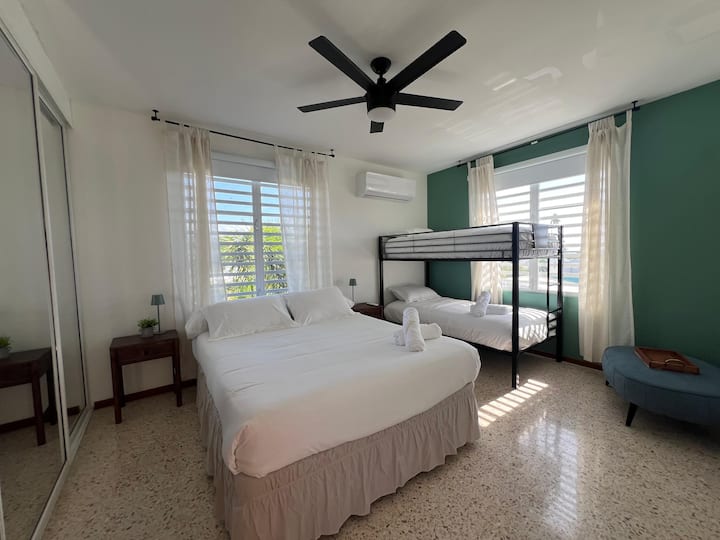 Spacious 3br Apt – Walk To Black Eagle Beach - Rincón