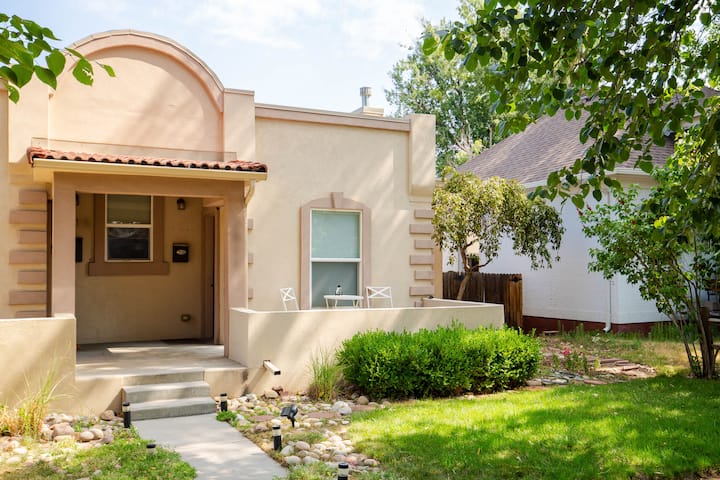 Denver Urban Retreat Walkable-local Charm-mountain - Denver, CO