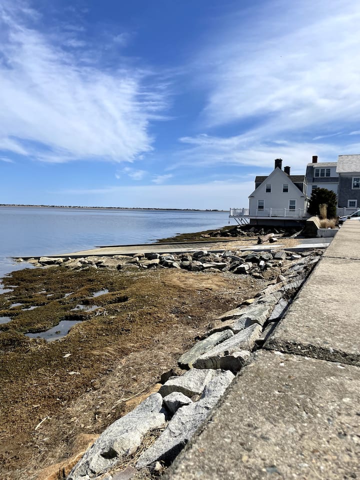 Historic Newburyport On Water - Newburyport, MA