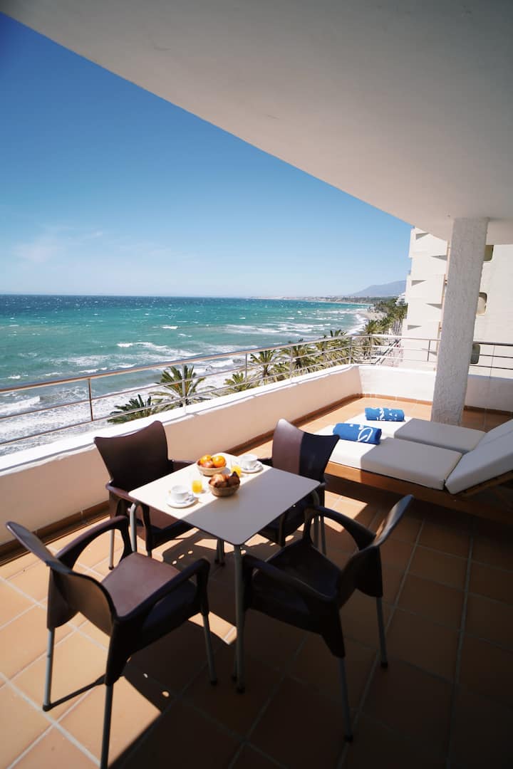 1 Bedroom Apartment - Front Sea View - Marbella