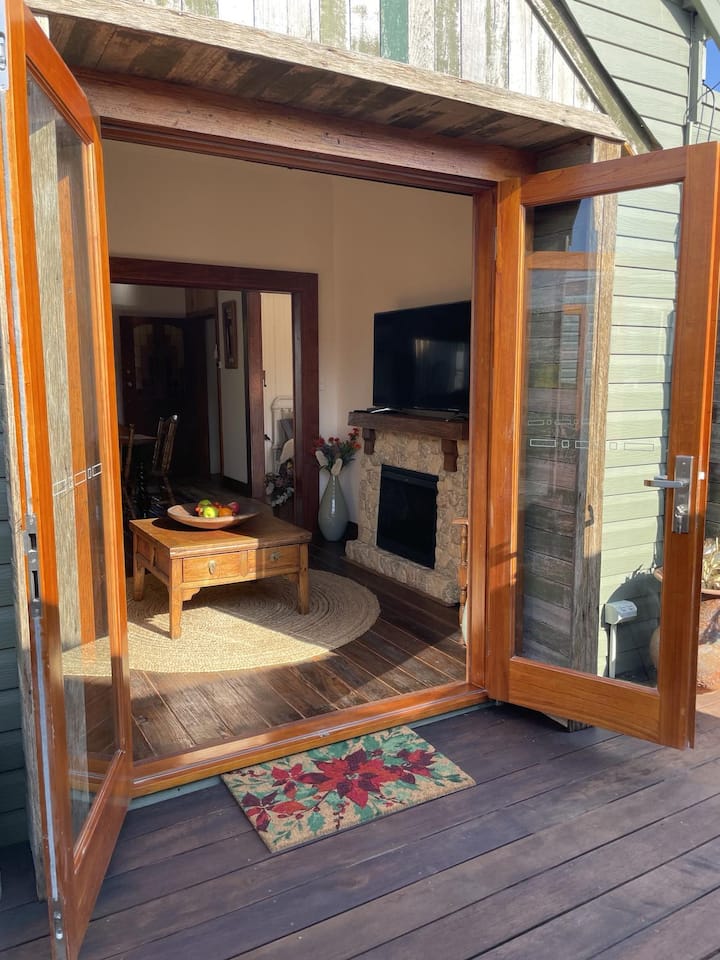 Uniquely Pambula Private Haven With Spa/hot Tub - Merimbula