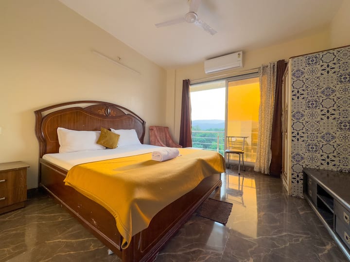 Nb Nature Stay | Couple Room 09 - Maharashtra