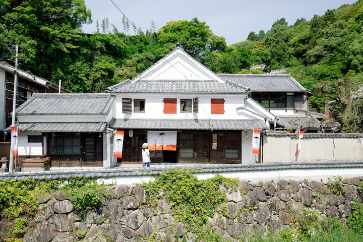 Edo Era Kominka Spacious Room Overlooking Garden - Takeo