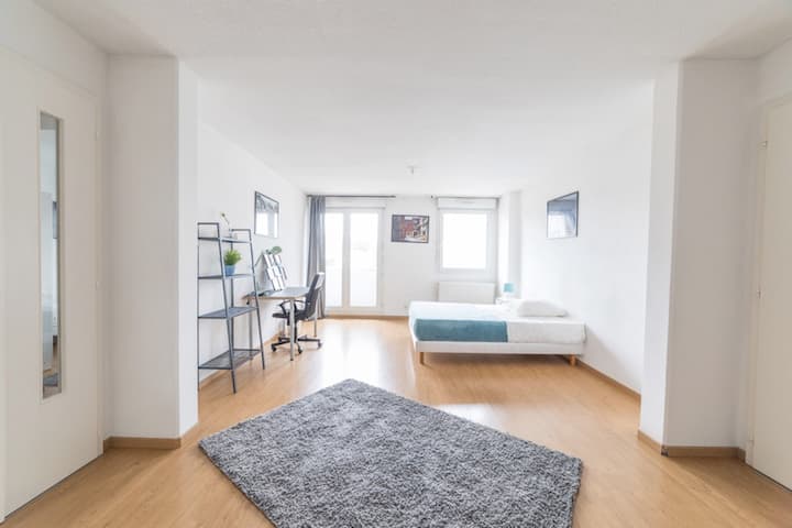 Grande Chambre Lumineuse – 23m² - St61 - Estrasburgo