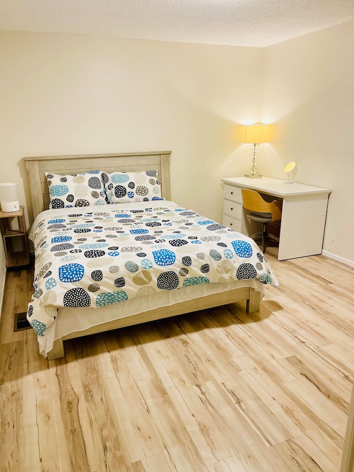 Nice And Clean Gust Room - Redmond, WA
