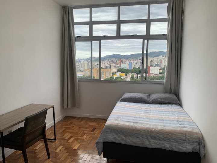 Quarto Privativo Centro/lourdes De Belo Horizonte - Belo Horizonte