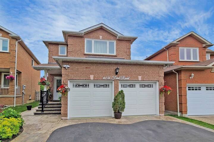 Airbnb Near Airport-14 Min Drive - Brampton